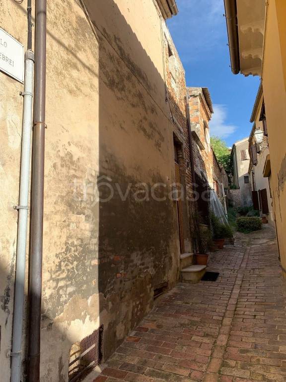 Appartamento in in vendita da privato a Terre Roveresche vicolo degli Ebrei