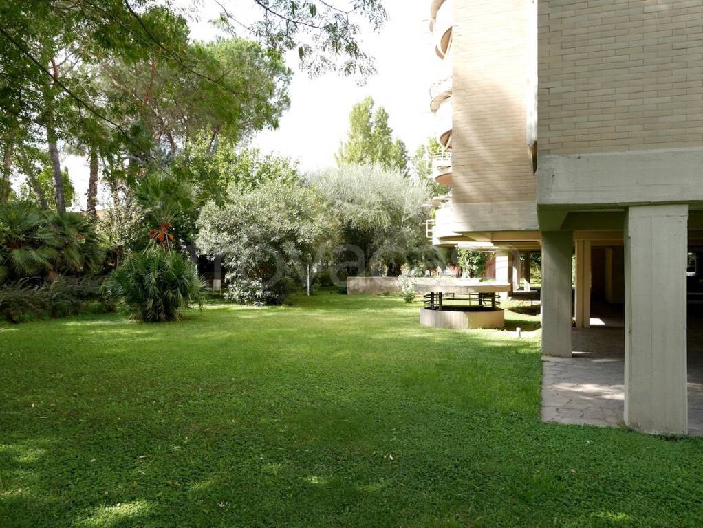 Attico in in vendita da privato a Roma via Rivarone