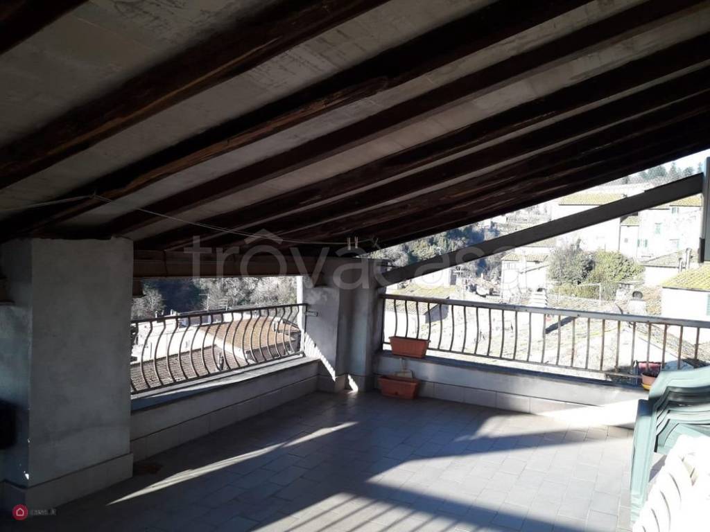 Appartamento in in vendita da privato a Caprarola via Giuseppe Garibaldi, 29