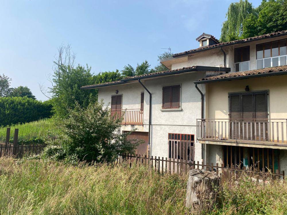 Appartamento in vendita ad Almè via Brughiera