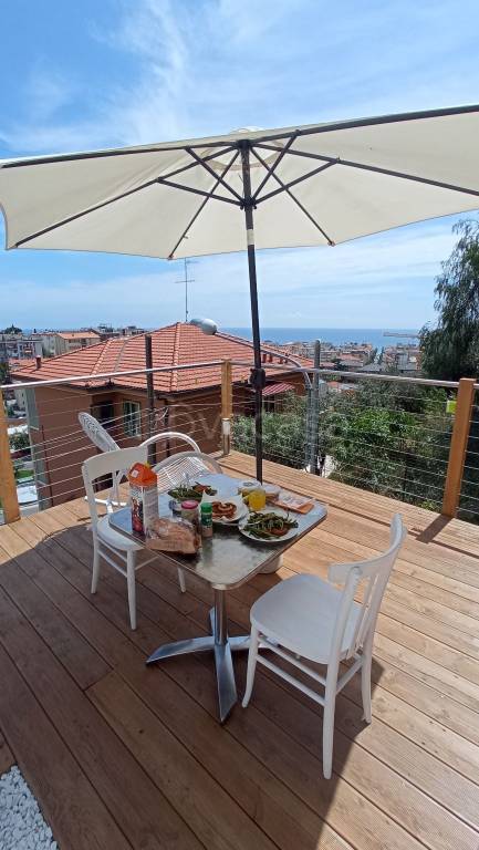 Appartamento in in vendita da privato ad Alassio regione Bellorina, 22