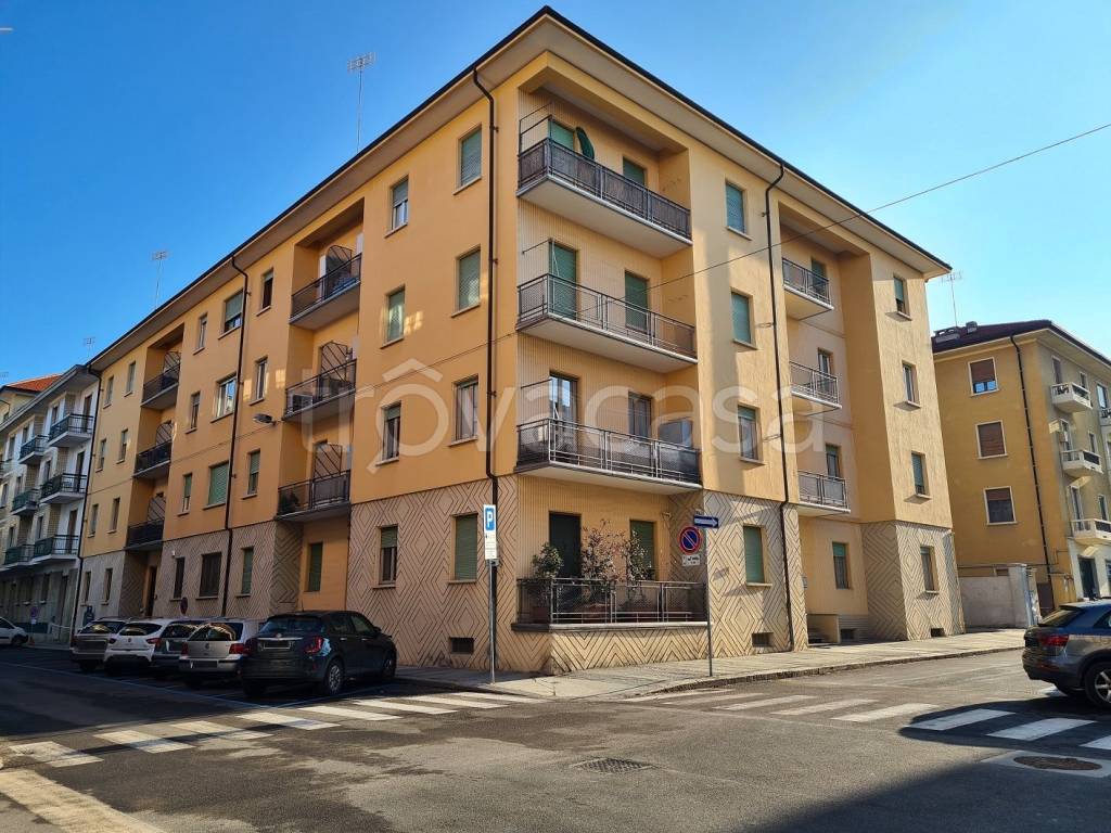 Appartamento in vendita a Cuneo via Giacomo Matteotti, 9