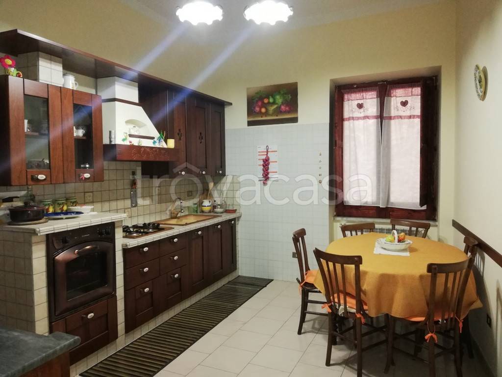 Casa Indipendente in vendita a Caiazzo via Aulo Attilio Caiatino