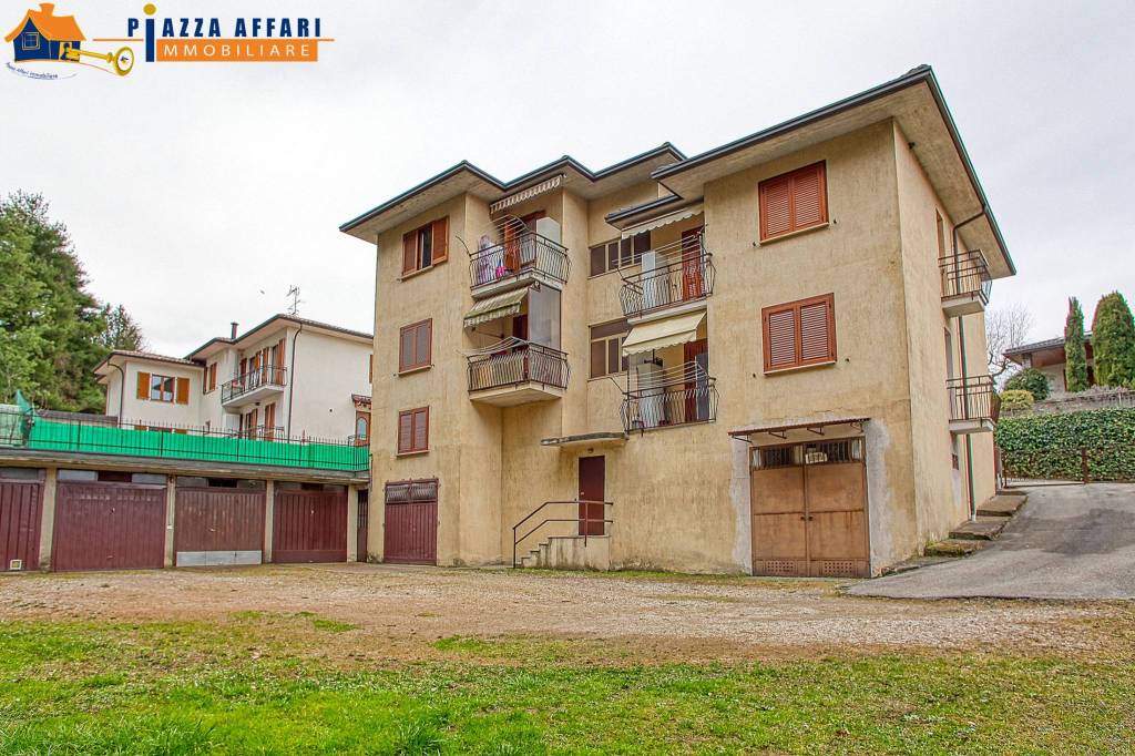 Appartamento in vendita a Lavena Ponte Tresa via Zoni, 45