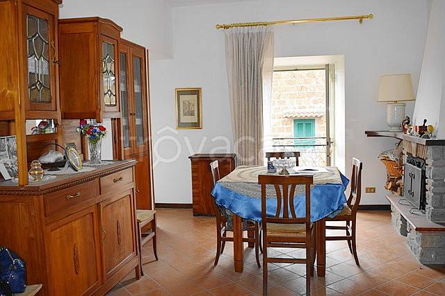 Appartamento in vendita a Vejano via Orsini, 7