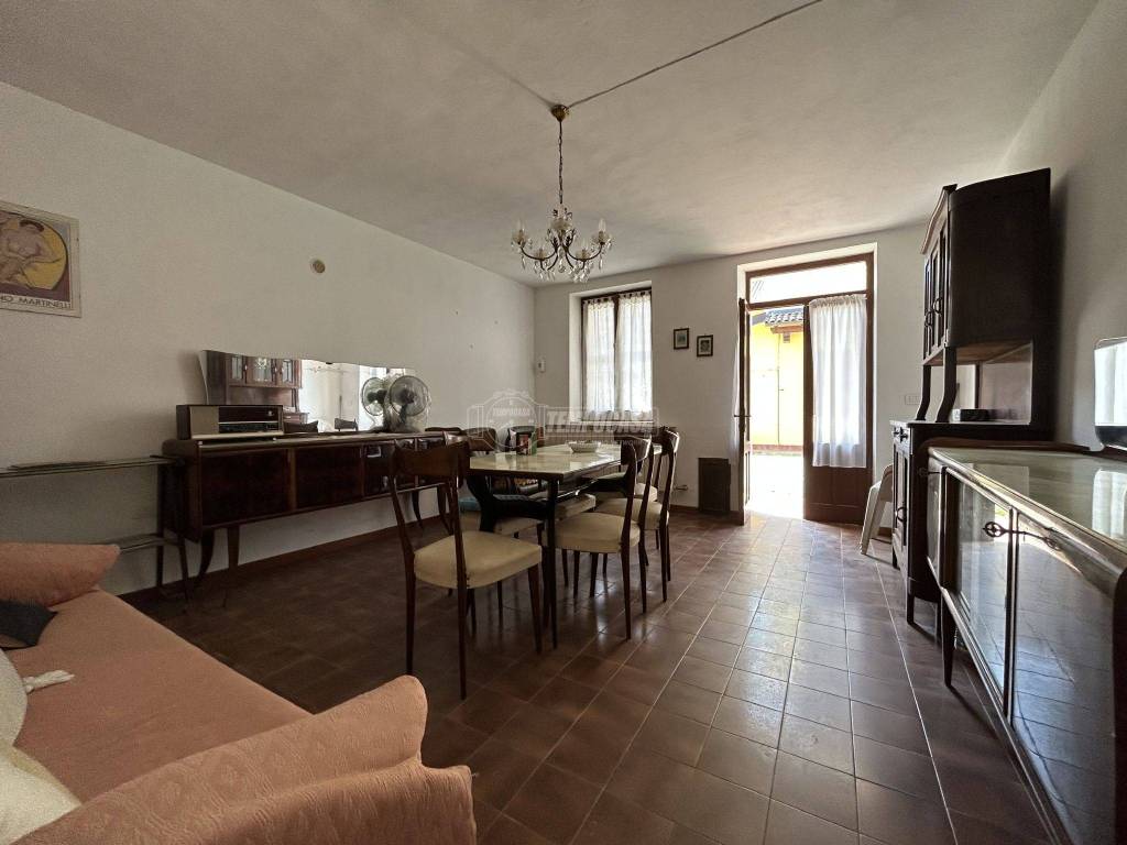 Casa Indipendente in vendita a Rosasco via Matteotti 16