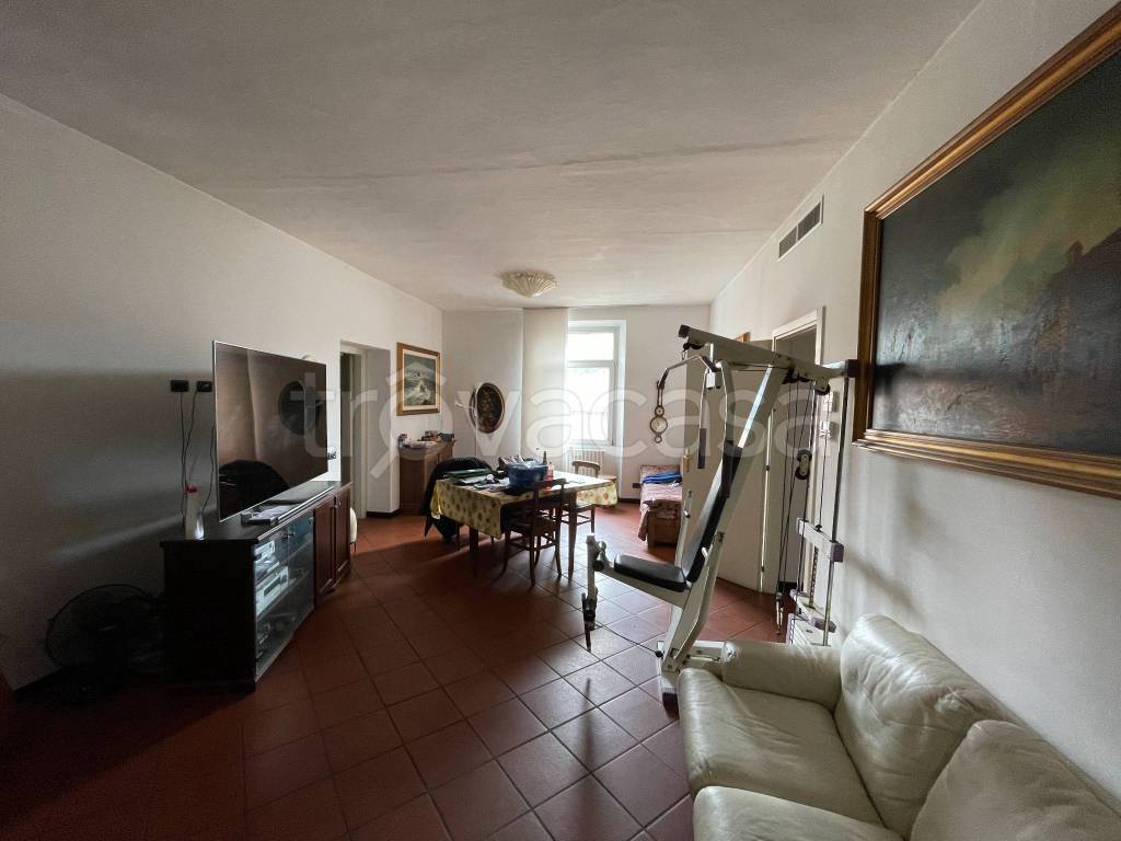Appartamento in vendita a Como via 1 Maggio, 30