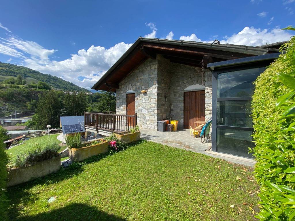 Villa Bifamiliare in vendita ad Aosta frazione porossan-roppoz, 1e