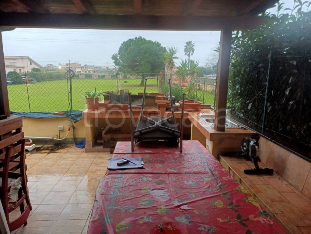 Villa a Schiera all'asta ad Anzio traversa Assunta, 69l