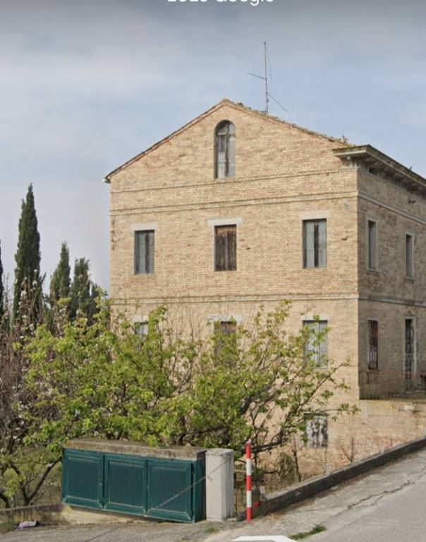 Colonica in in vendita da privato a Fermo strada Provinciale Campiglionese
