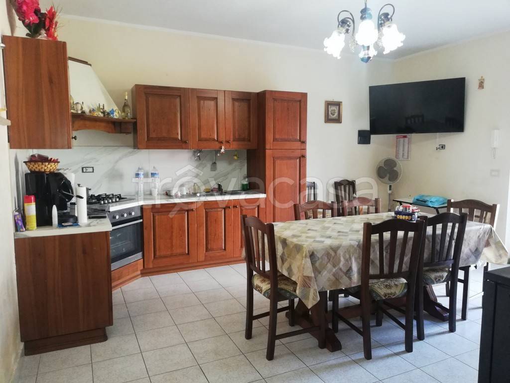 Casa Indipendente in vendita ad Alvignano via Antonio Spinosa