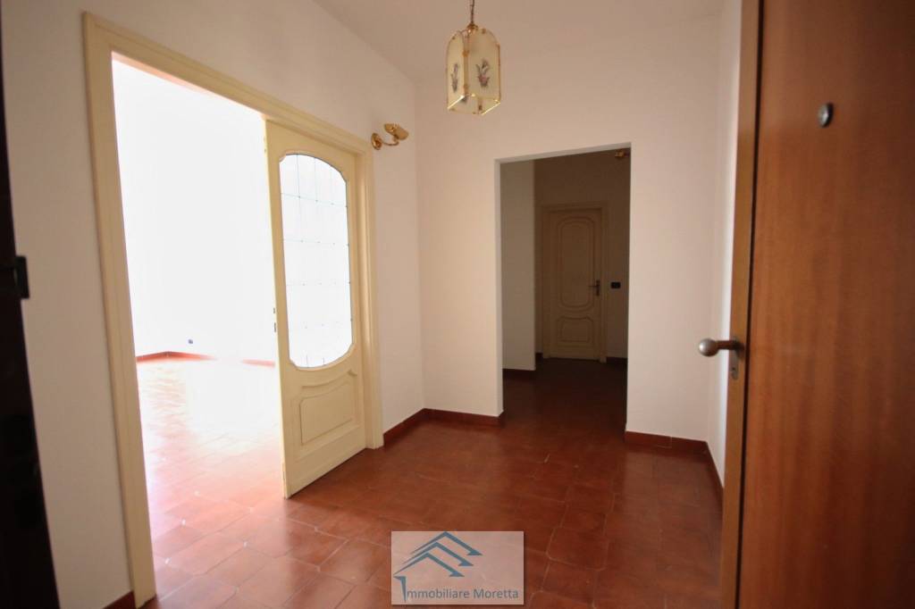 Appartamento in vendita ad Alba via Giuseppe Miroglio