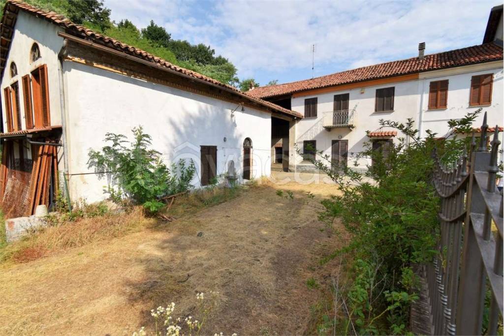 Casa Indipendente in vendita a Baldissero d'Alba