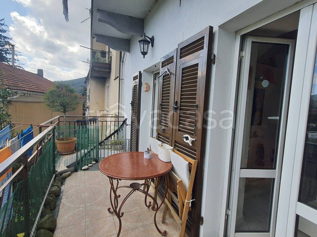 Appartamento in vendita a Busalla via Ottavio Grottin