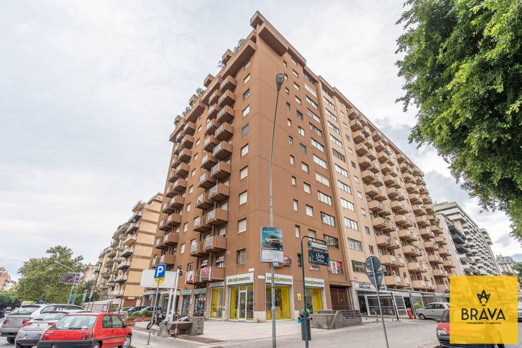 Appartamento in vendita a Palermo viale Croce Rossa