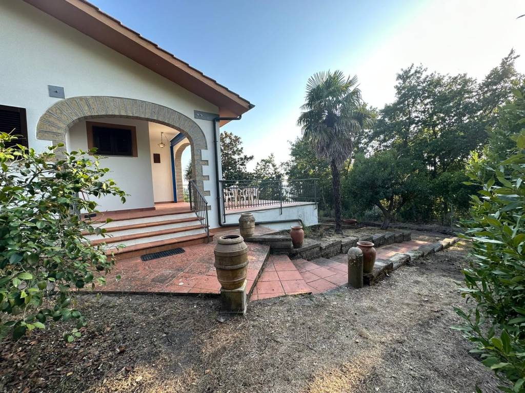 Villa in vendita a Bolsena strada di Turona