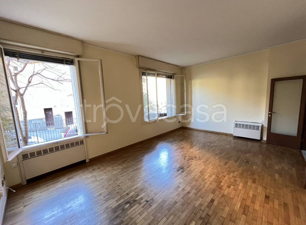 Appartamento in vendita a Bologna via Bellombra