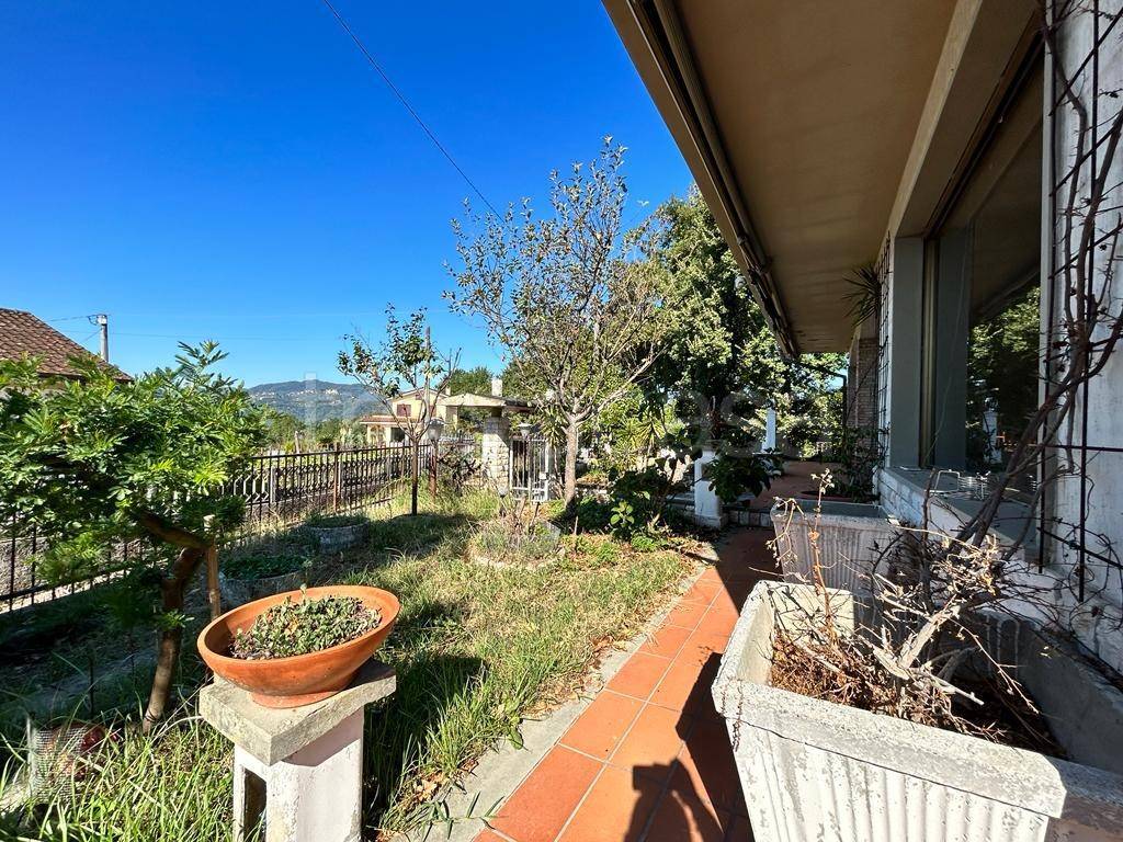 Villa in vendita a Bolano via Debbio