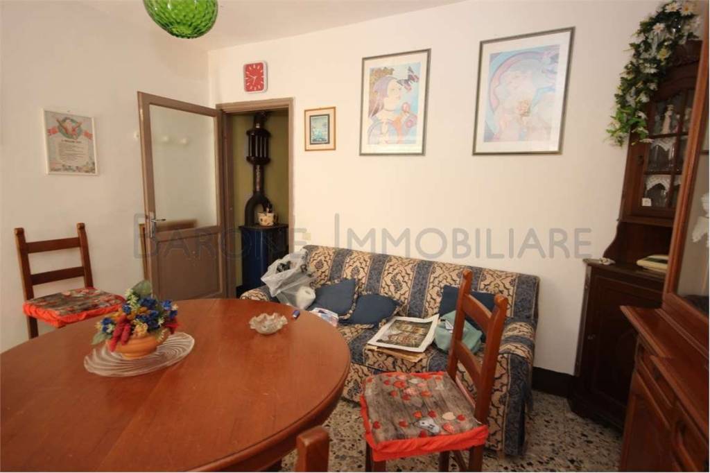 Casa Indipendente in vendita a Massa frazione Pariana