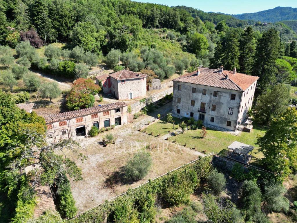 Villa in vendita a Lucca via delle Macennere