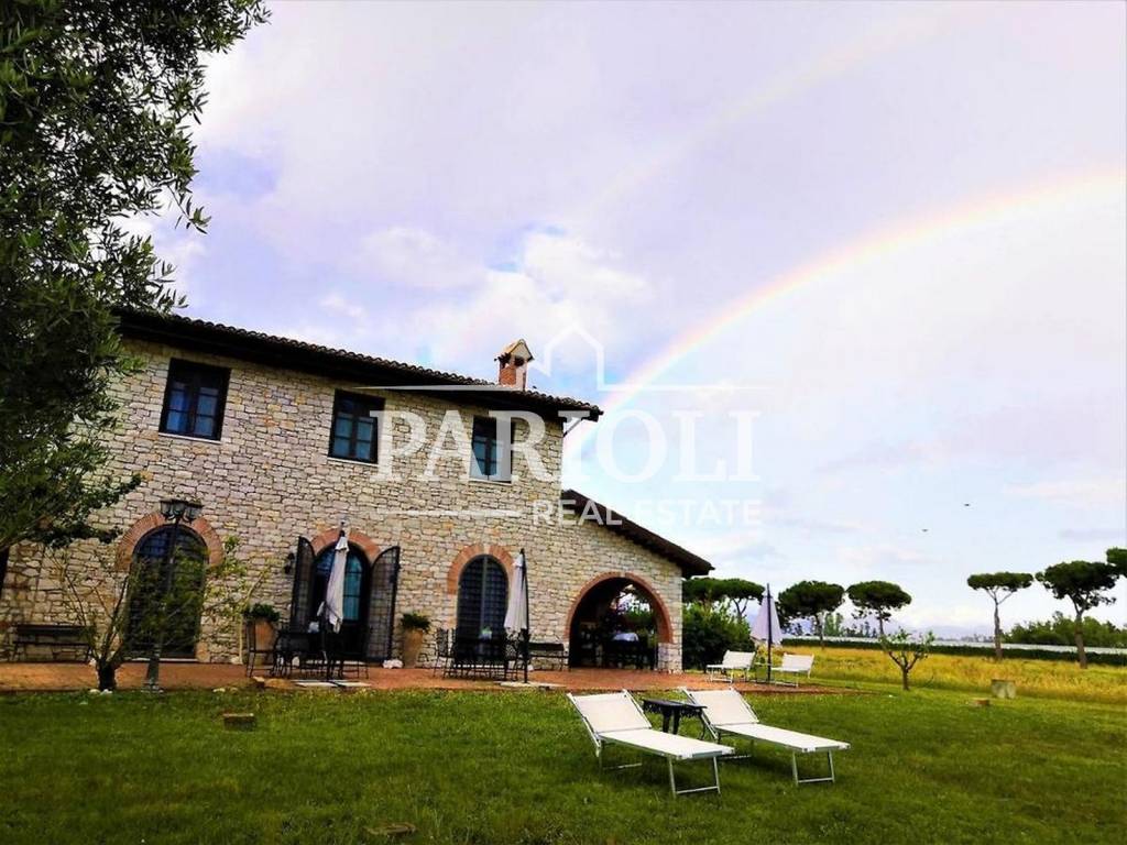 Villa in vendita a Sabaudia strada Acquaviva