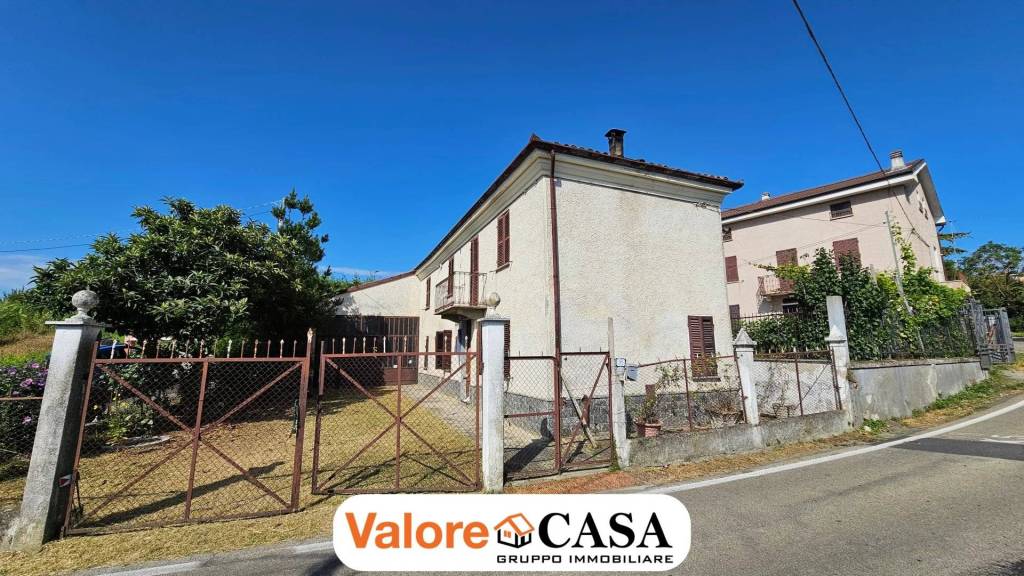 Cascina in vendita a Mombaruzzo via acqui