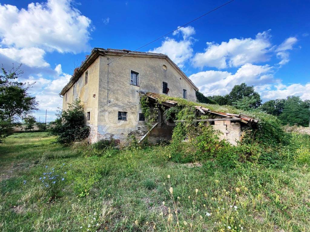 Colonica in vendita a Matelica