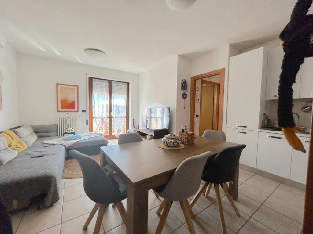 Appartamento in vendita a Castel d'Azzano via marconi, 46