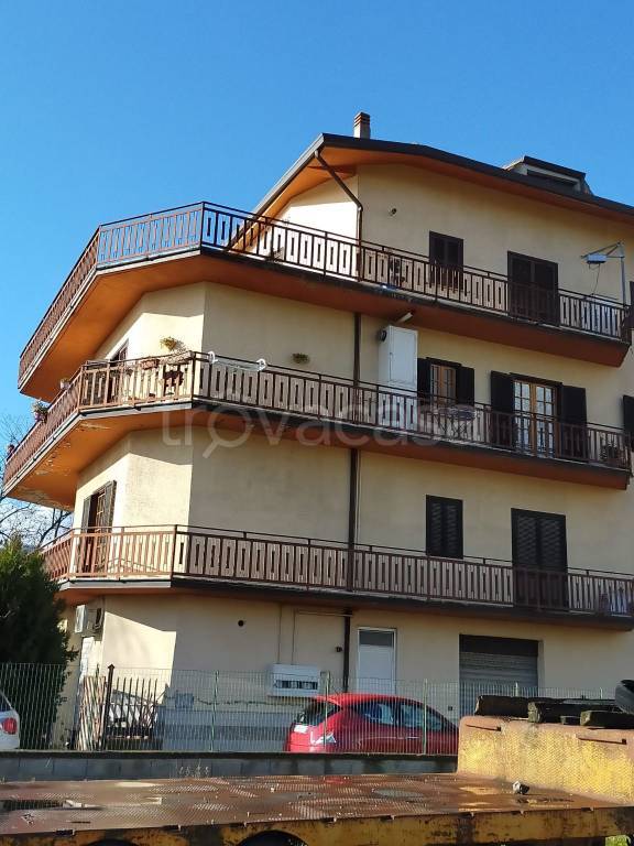 Appartamento in vendita a Lioni via Ugo Foscolo