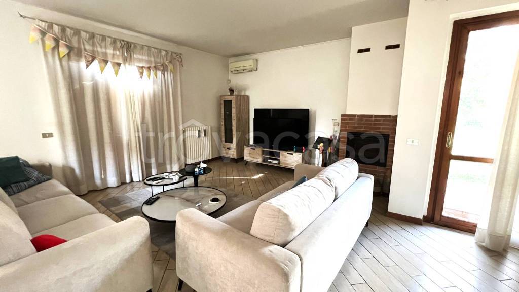 Villa in vendita ad Arese via Giannetto Mattei, 38