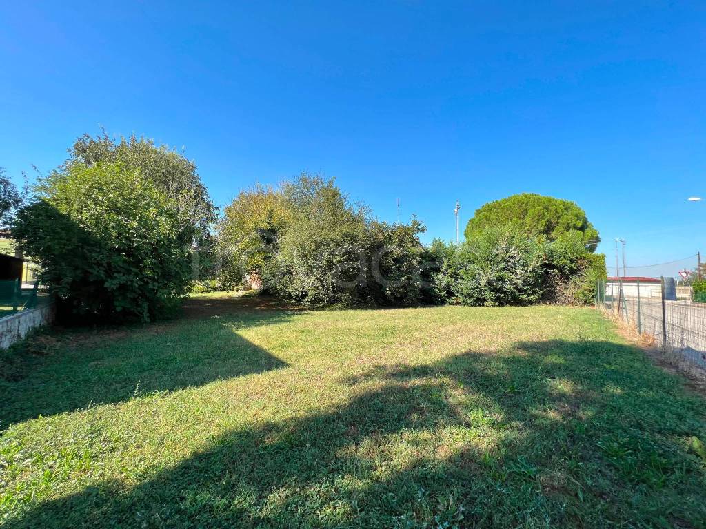 Villa Bifamiliare in vendita ad Argenta via Madonnina, 10