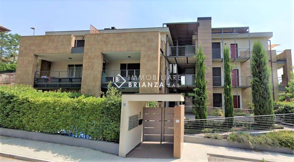 Appartamento in vendita a Besana in Brianza via Santo Sudario, 10