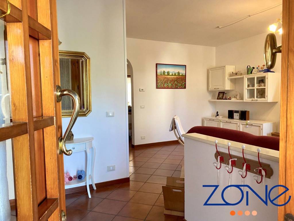 Villa a Schiera in vendita ad Asolo via Longa, 10