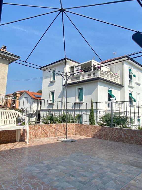 Appartamento in vendita ad Arosio via Filippo Corridoni, 44