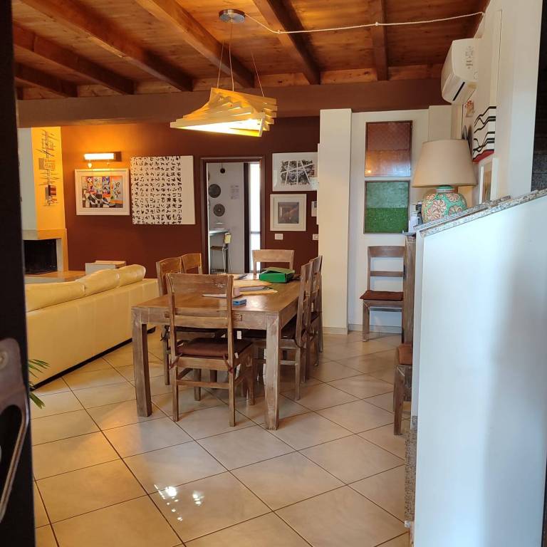 Villa a Schiera in vendita a Trivolzio