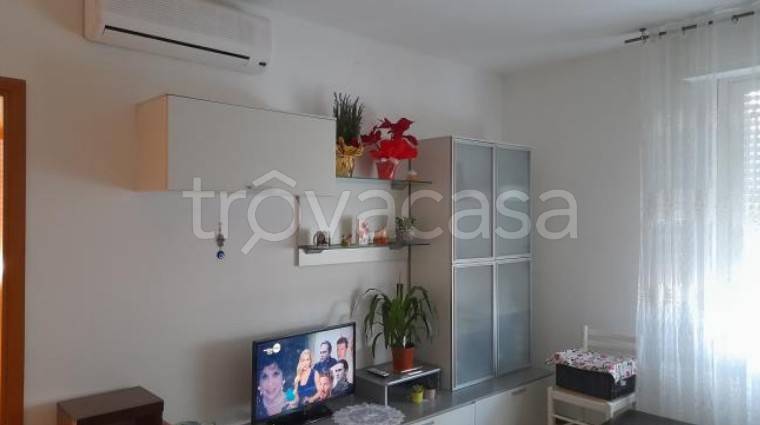Appartamento all'asta ad Azzano San Paolo viale Trieste, 29