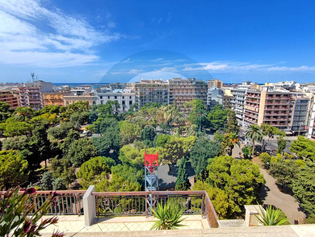 Attico in vendita a Bari piazza Giuseppe Garibaldi, 54