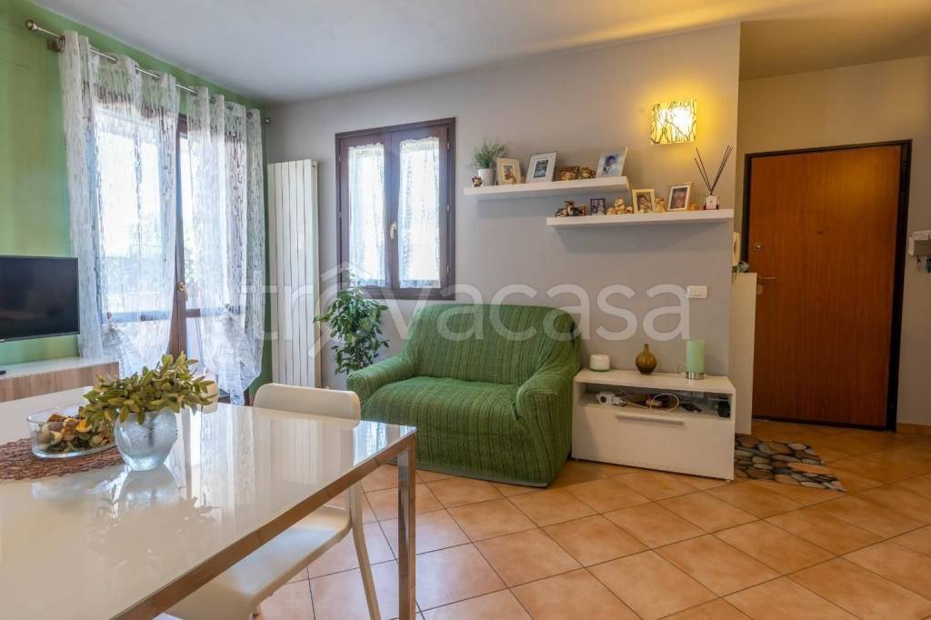 Appartamento in vendita a Lucca via Enrico Mattei,, 695