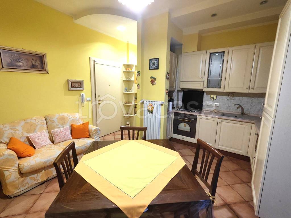 Appartamento in vendita a Bologna via Emilia Ponente, 250