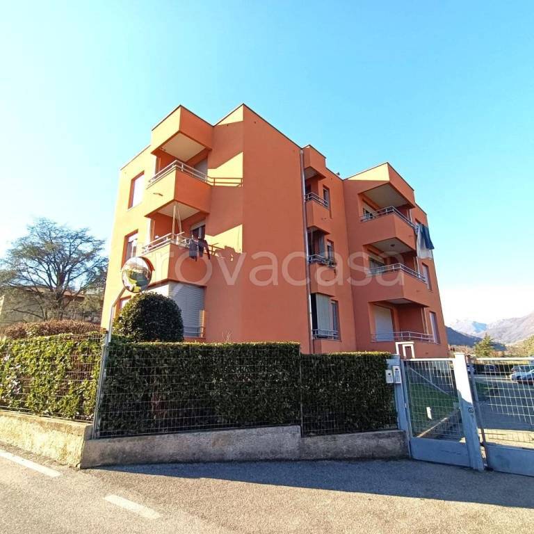 Appartamento in vendita a Olginate via spluga