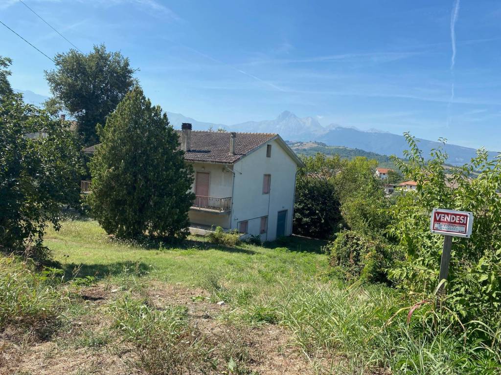 Casa Indipendente in in vendita da privato a Basciano frazione Villa Frio