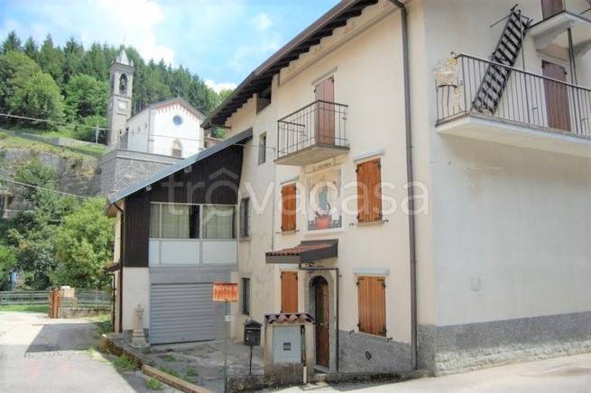 Casa Indipendente in vendita a Bedulita via Roma