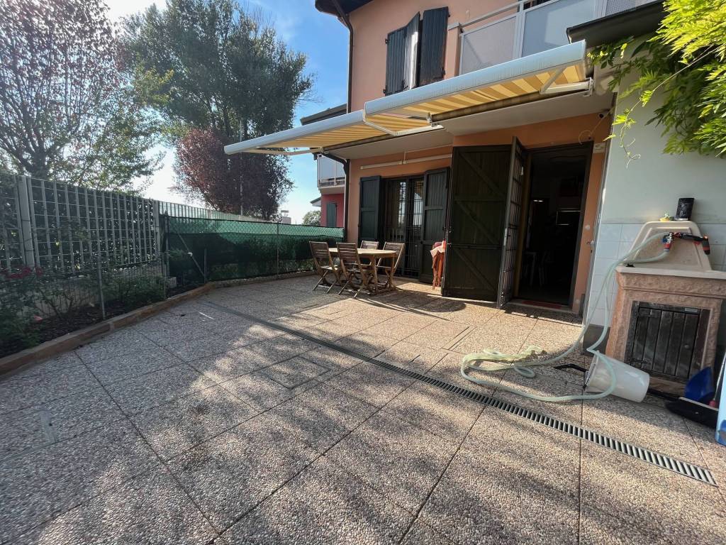 Villa a Schiera in vendita a Castelfranco Emilia via della Solidarietà