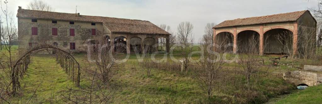 Colonica in in vendita da privato a Fidenza strada Provinciale dei Due Ponti, 171