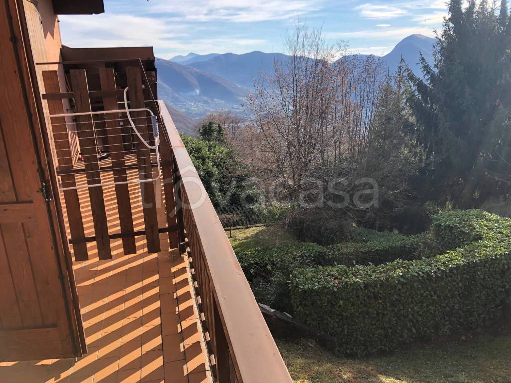 Appartamento in vendita ad Aviatico via Piano Ama