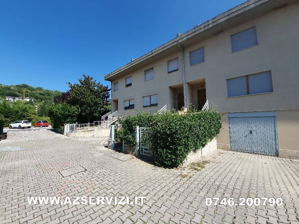 Villa a Schiera in vendita a Rieti via Alcibiade d'Orazi