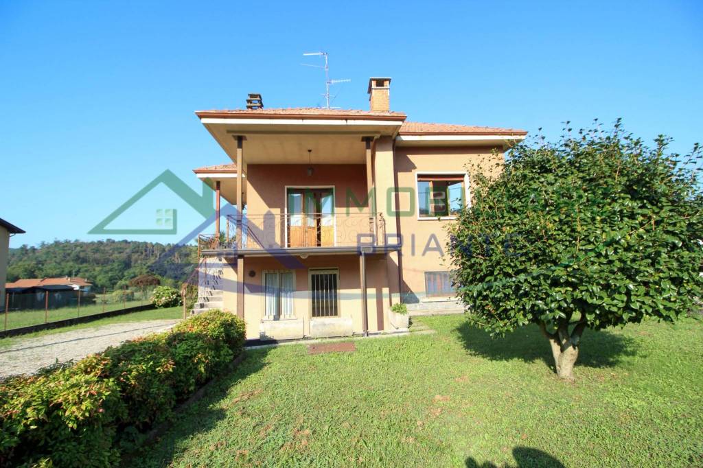 Villa in vendita a Sesto Calende via per Lentate