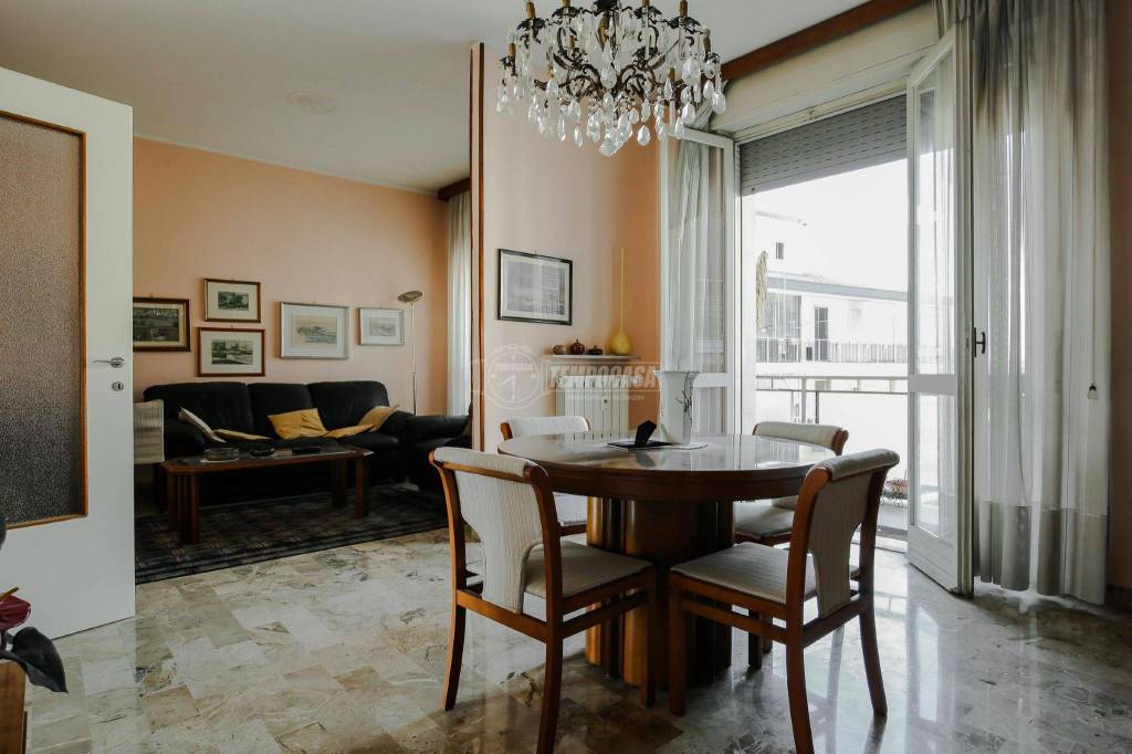 Appartamento in vendita a Cremona via Gaspare Pedone