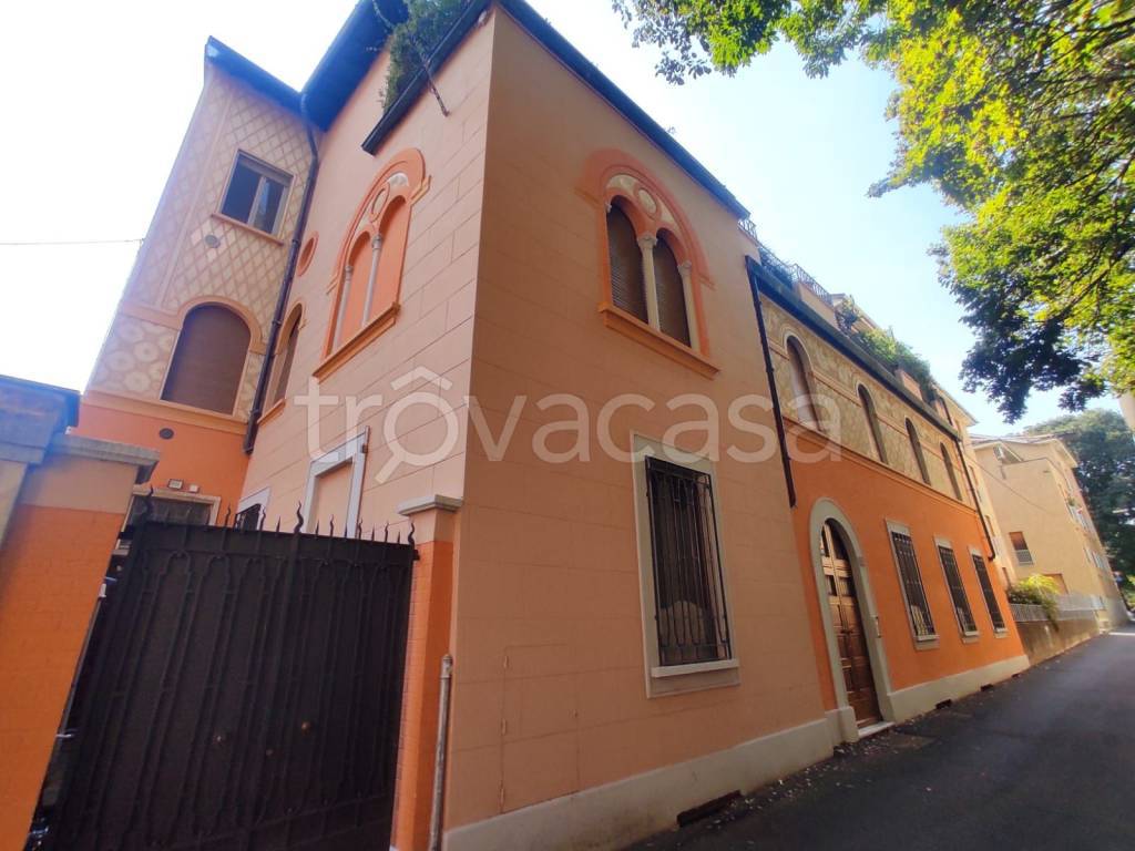 Appartamento in vendita a Pavia via Opicino De Canistris