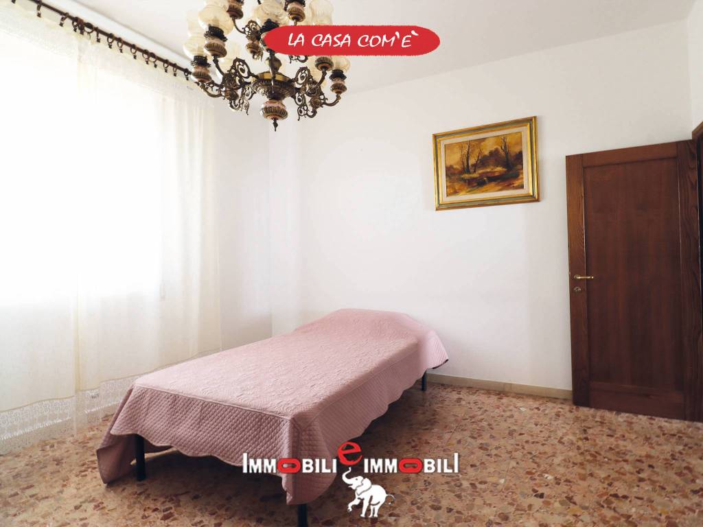 Appartamento in vendita a Prato via dell'Alberaccio